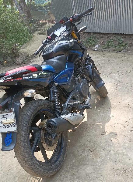Bajaj Pulsar 150 Double Disc - বাজাজ পালসার 150 ডাবল ডিস্ক